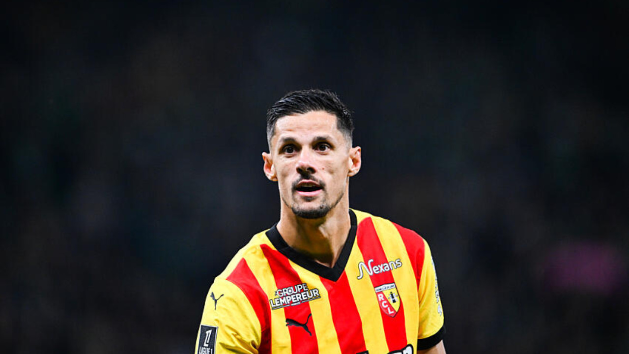 RC Lens : Florian Sotoca atteint la barre des 200 matchs et il reçoit ...